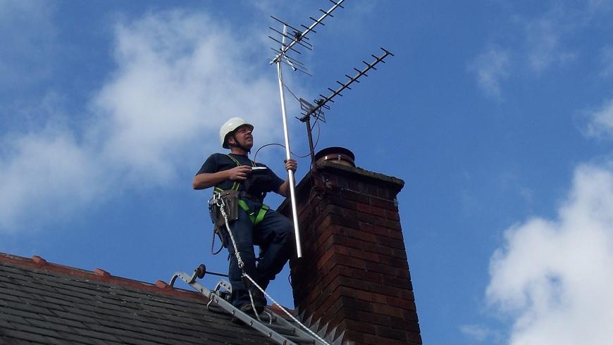 5 Reasons to Contact the Professionals for Aerial Repairs in 2024 - The ...