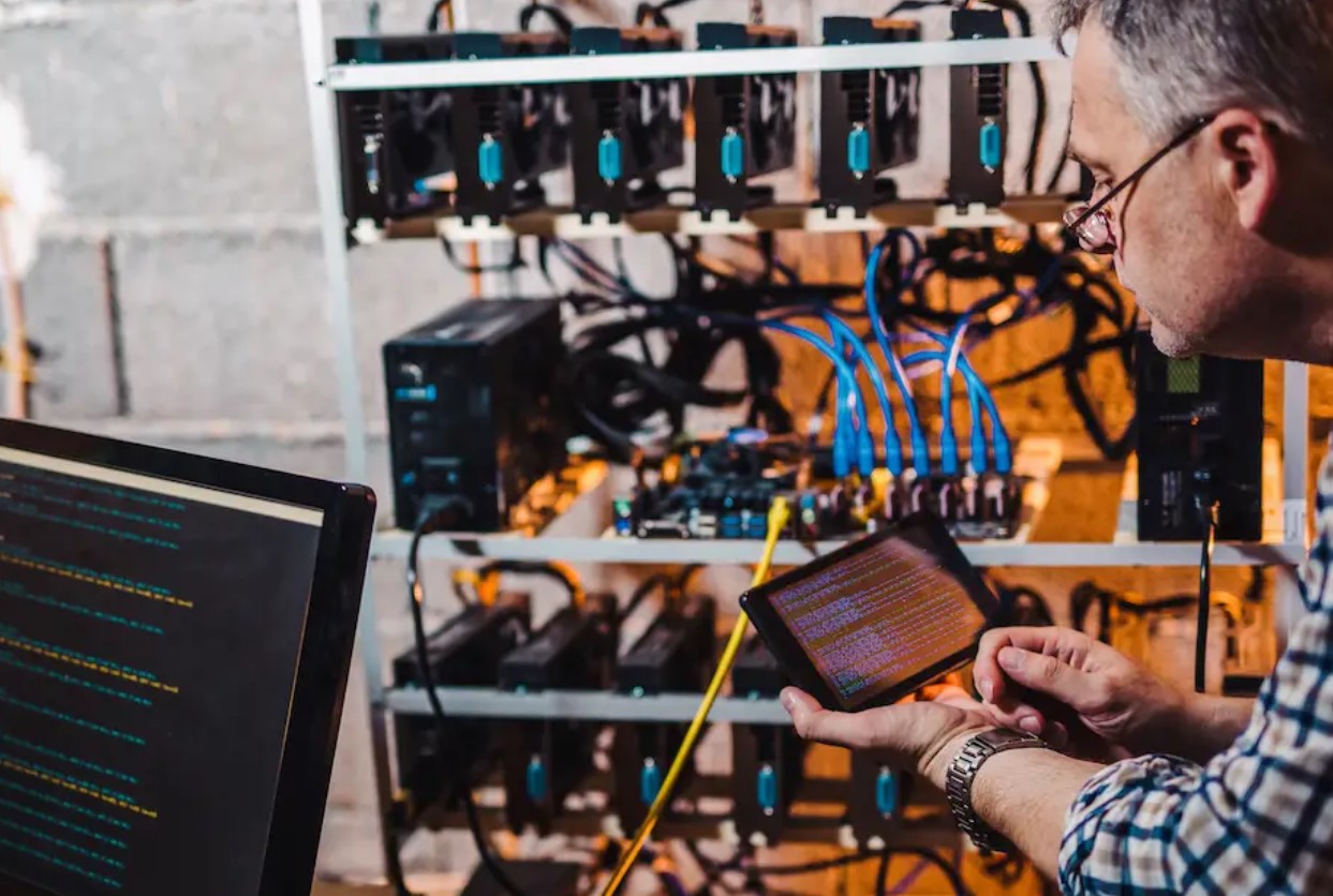 7 Ways to Protect Your Network and Devices From Cryptojacking in 2024 ...