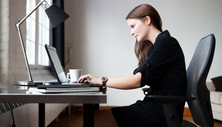 6 Ways to Stay Healthy if You Sit at a Computer All Day - 2024 Guide ...