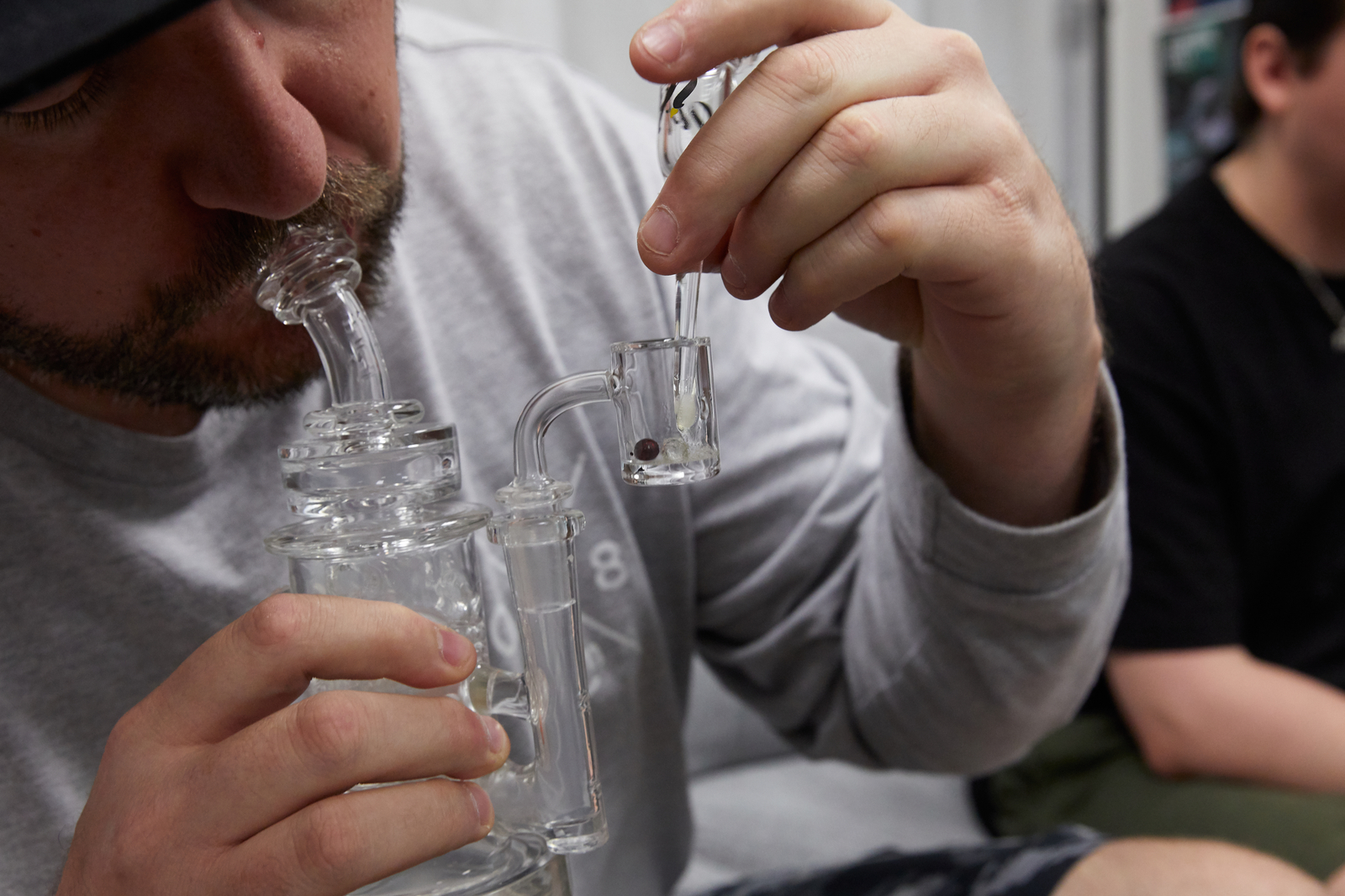 4 Things to Know Before Using a Dab Rig For The First Time - The .ISO zone