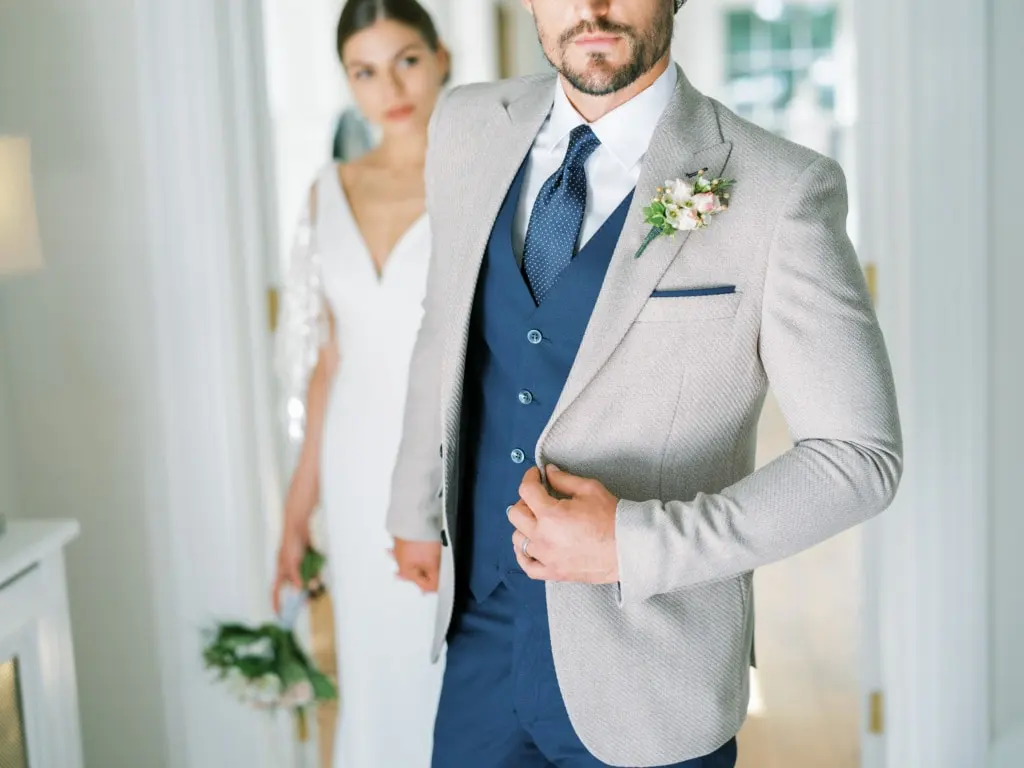 What Color Suit is Perfect for Your Wedding? Tips for Picking the Right ...